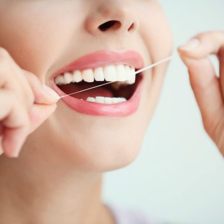 How to Choose the Best Non-Toxic Dental Floss Without PFAS - Keep It ...