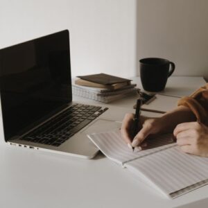 Digital Minimalism for Beginners: How to Declutter Your Digital Life ...